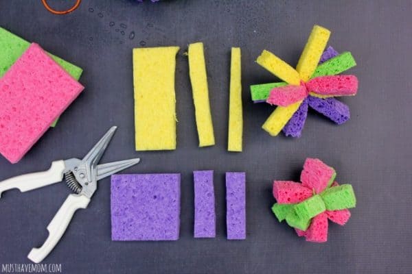 DIY Water Bomb Flowers Pool Toy & Game Idea