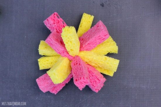 DIY Water Bomb Flowers Pool Toy & Game Idea